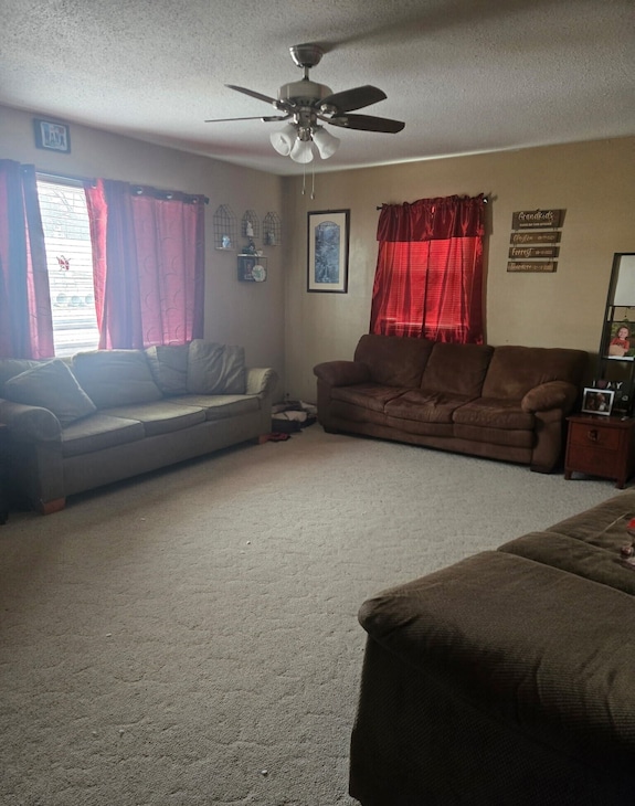 Charming 2-bedroom House With Ac In Kansas City - 獨立城