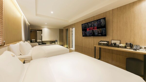 Gimhae The Van Hotel - Busan