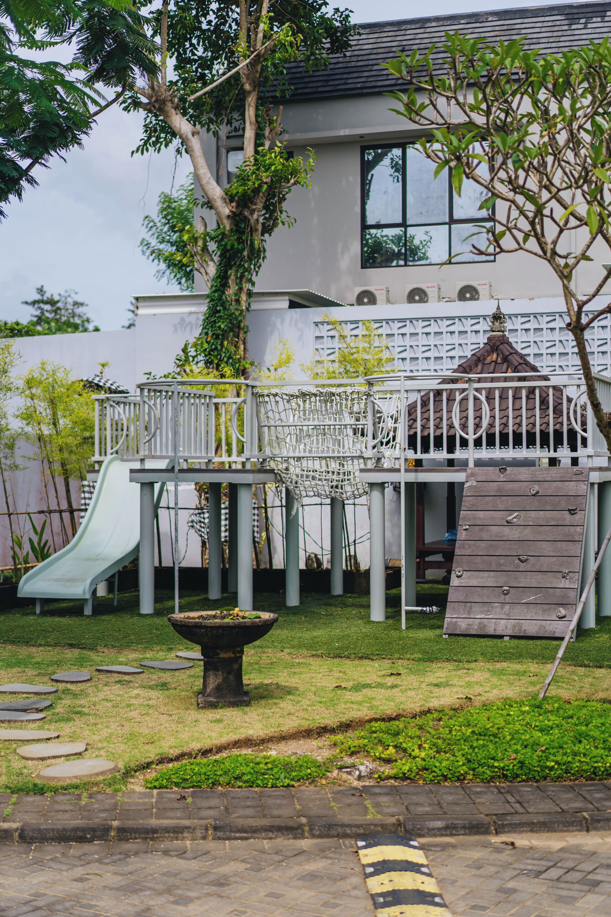 Área de recreio para crianças (ao ar livre)