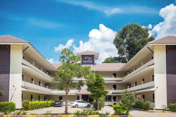 Baan Mak Mai Hotel - Mueang Si Sa Ket District