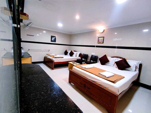 Hotel Gvs Residency - Yercaud