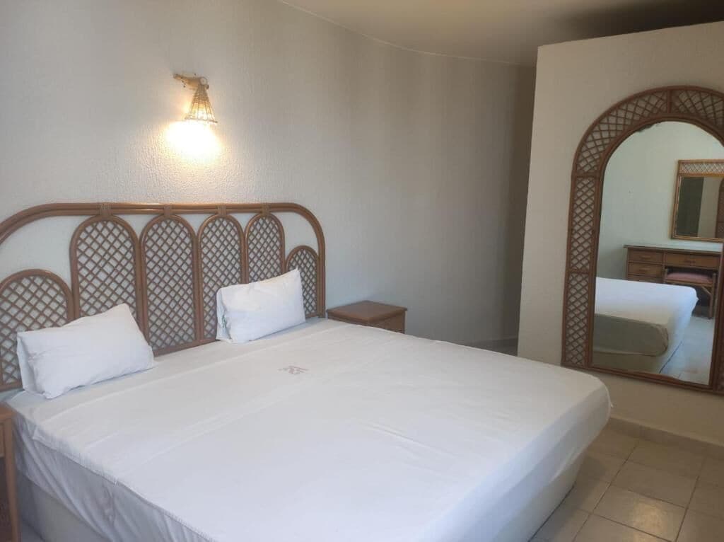 Quarto standard | Escrivaninha, Wi-Fi de cortesia, roupa de cama