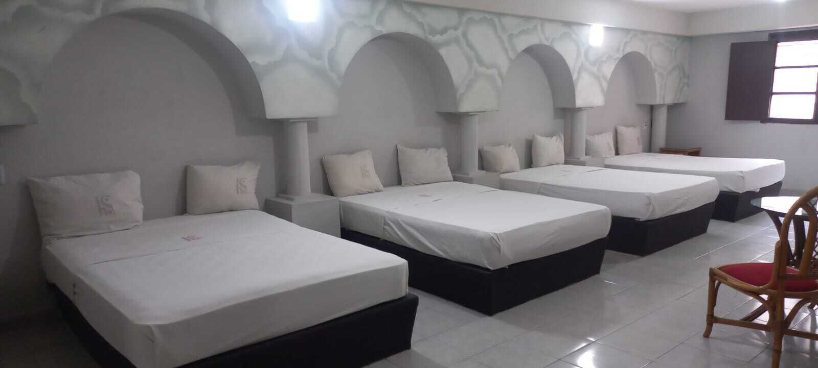 Quarto Familiar, várias camas | Secretária, quartos insonorizados, Wi-fi grátis 