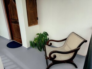 Quarto Duplo Deluxe, varanda, vista para o jardim | Terrenos do alojamento