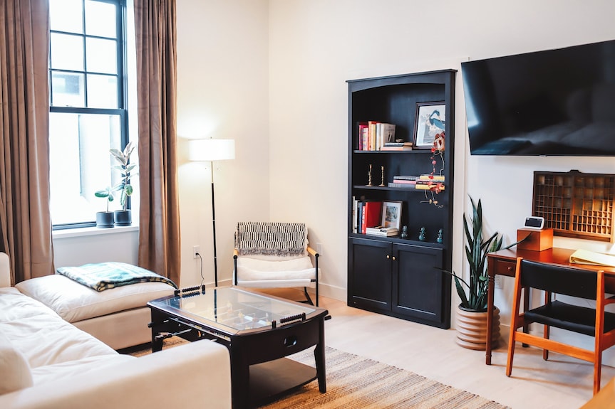 Downtown Cortland Loft: Greek Peak~12 Min / Cornell~29 Min / Suny~2min - Homer, NY