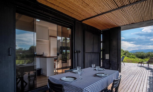 Apartamento Básico | Refeições ao ar livre