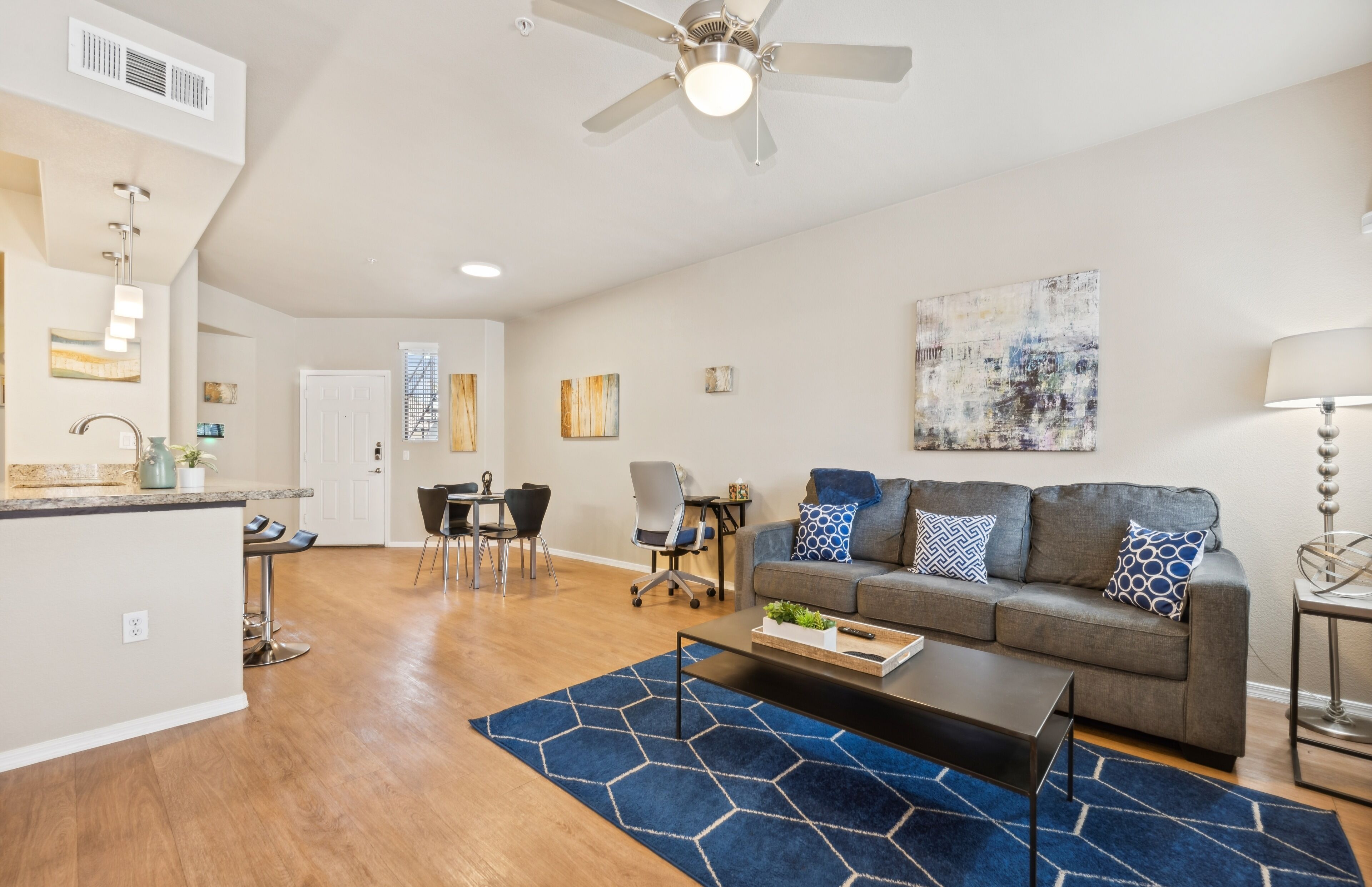 Pure Suites Chandler 2 Bed Pool Gym Spa Ev - Sun Lakes, AZ