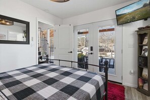 Casa, várias camas, pátio, Vista para a cidade (Copper Top Retreat) | Vista do quarto