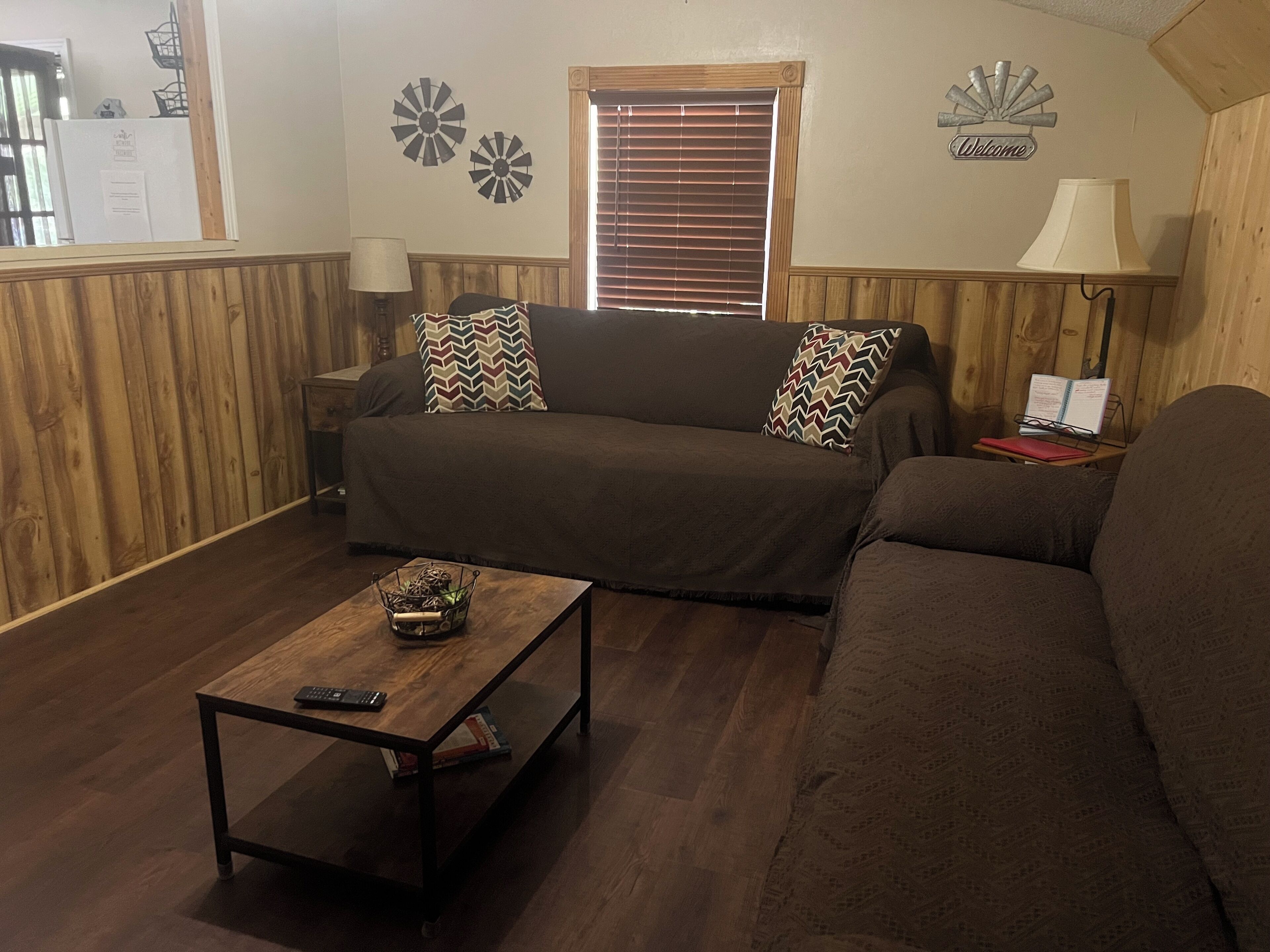 Countryside, Tucked Away Behind The Trees! Minutes From Nashville Speedway! - Lebanon, TN