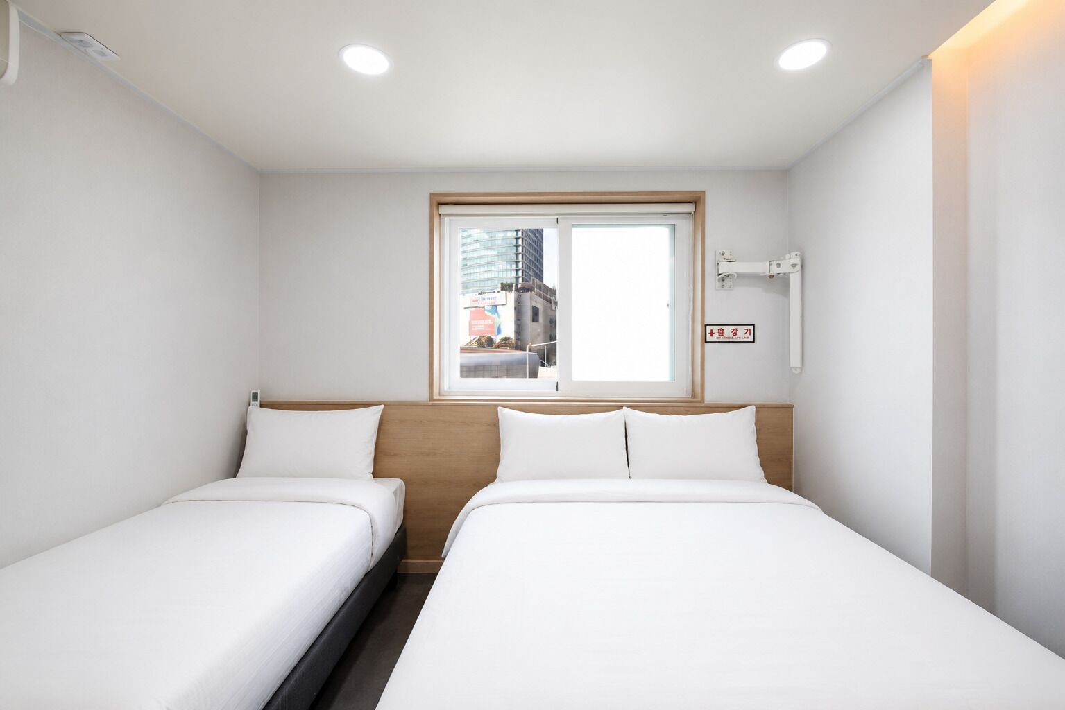 Quarto triplo, para não fumantes, banheiro privativo | Roupas de cama premium, Wi-Fi de cortesia, roupa de cama