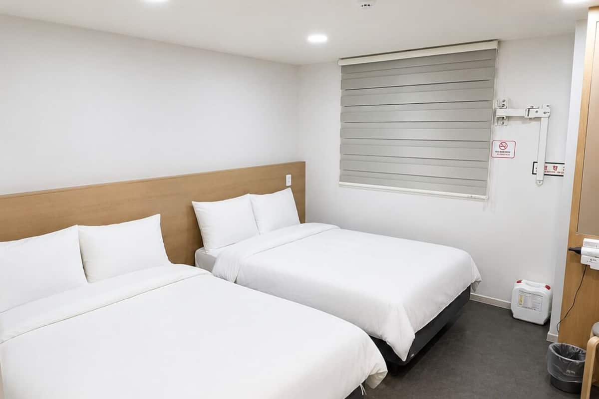 Quarto triplo luxo | Roupas de cama premium, Wi-Fi de cortesia, roupa de cama