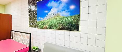 Quarto Básico, 1 cama king-size, ar condicionado | Wi-fi grátis