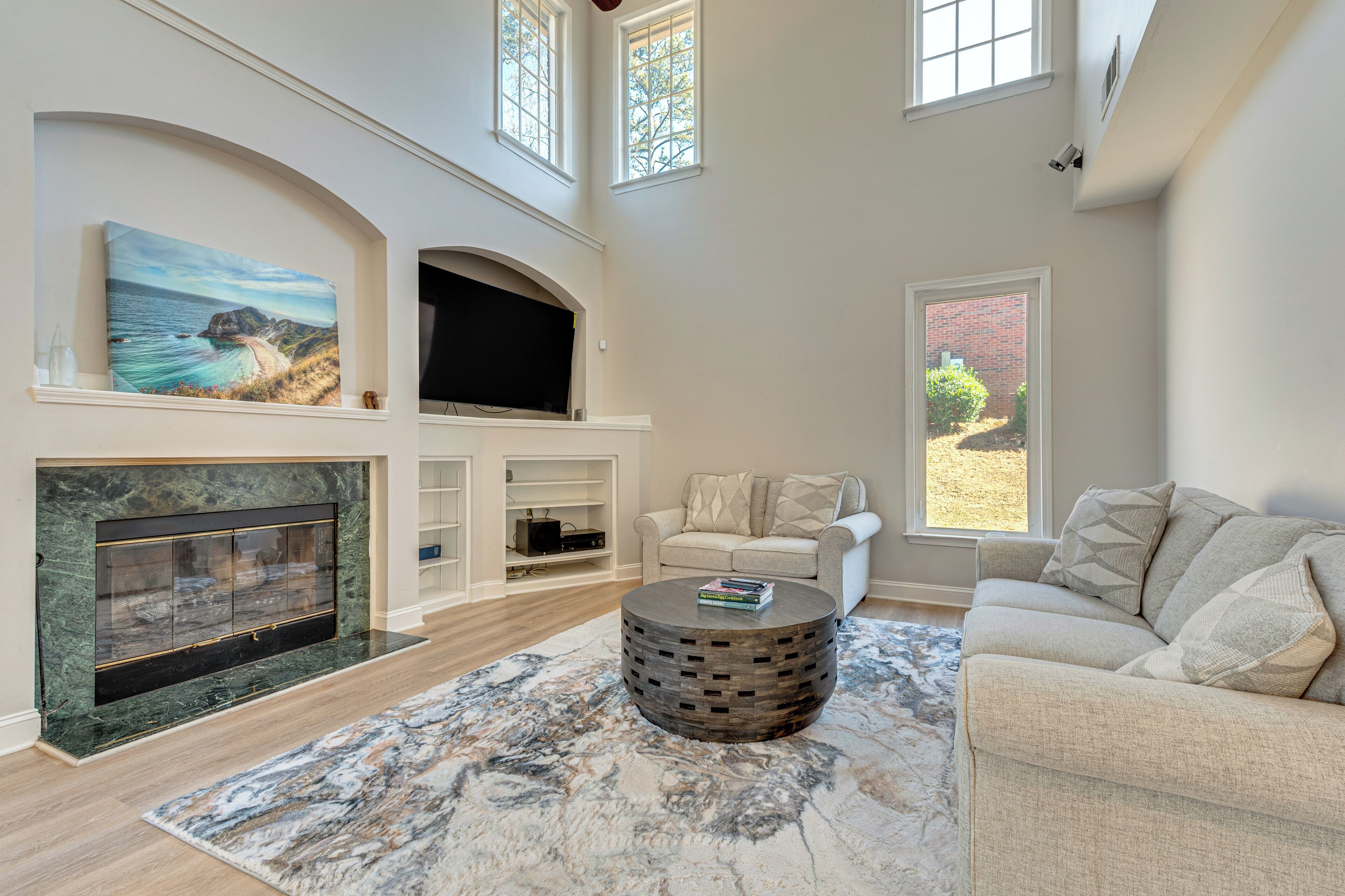 Outdoor Kitchen! Spacious Stone Mountain Retreat - Lithonia, GA