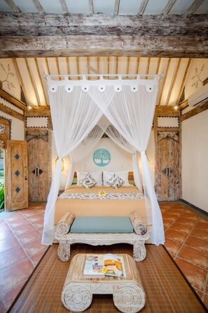 Vila, 2 quartos, sacada, vista para o jardim | Wi-Fi de cortesia, roupa de cama