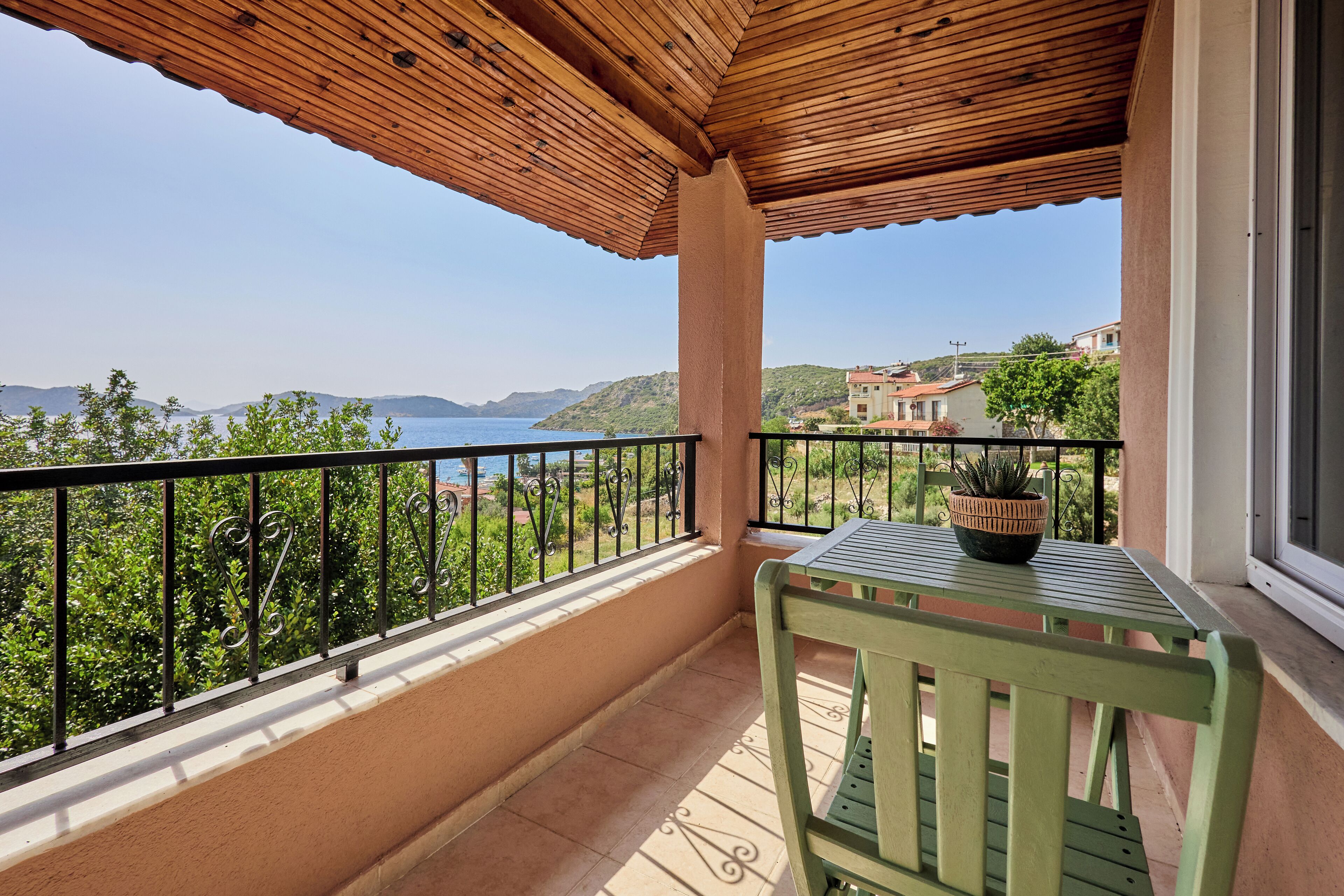 Quarto superior, vista para o mar | Área da propriedade