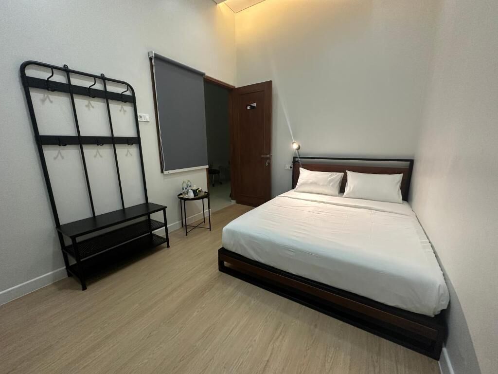 Quarto Duplo Standard | Casa de banho | Um polibã, toalhas fornecidas, sabão, papel higiénico 