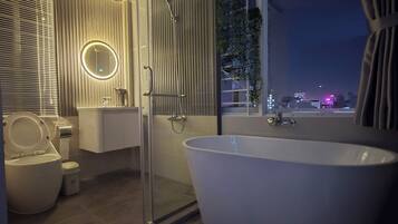 Quarto Duplo Premium, banheira | Vista do quarto