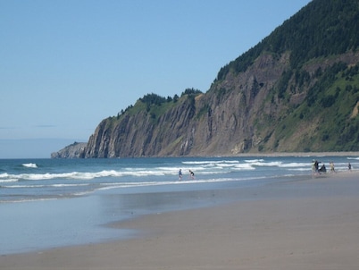 Manzanita Oceanfront Inn