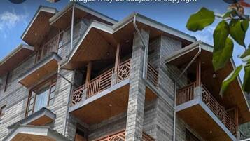 Fachada da propriedade