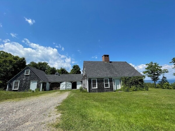 Private Beach! Passamaquoddy Bay Cottage - Cobscook Bay State Park, Dennysville