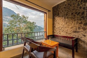 Quarto Quádruplo Familiar, varanda, vista para o lago | Wi-fi grátis 