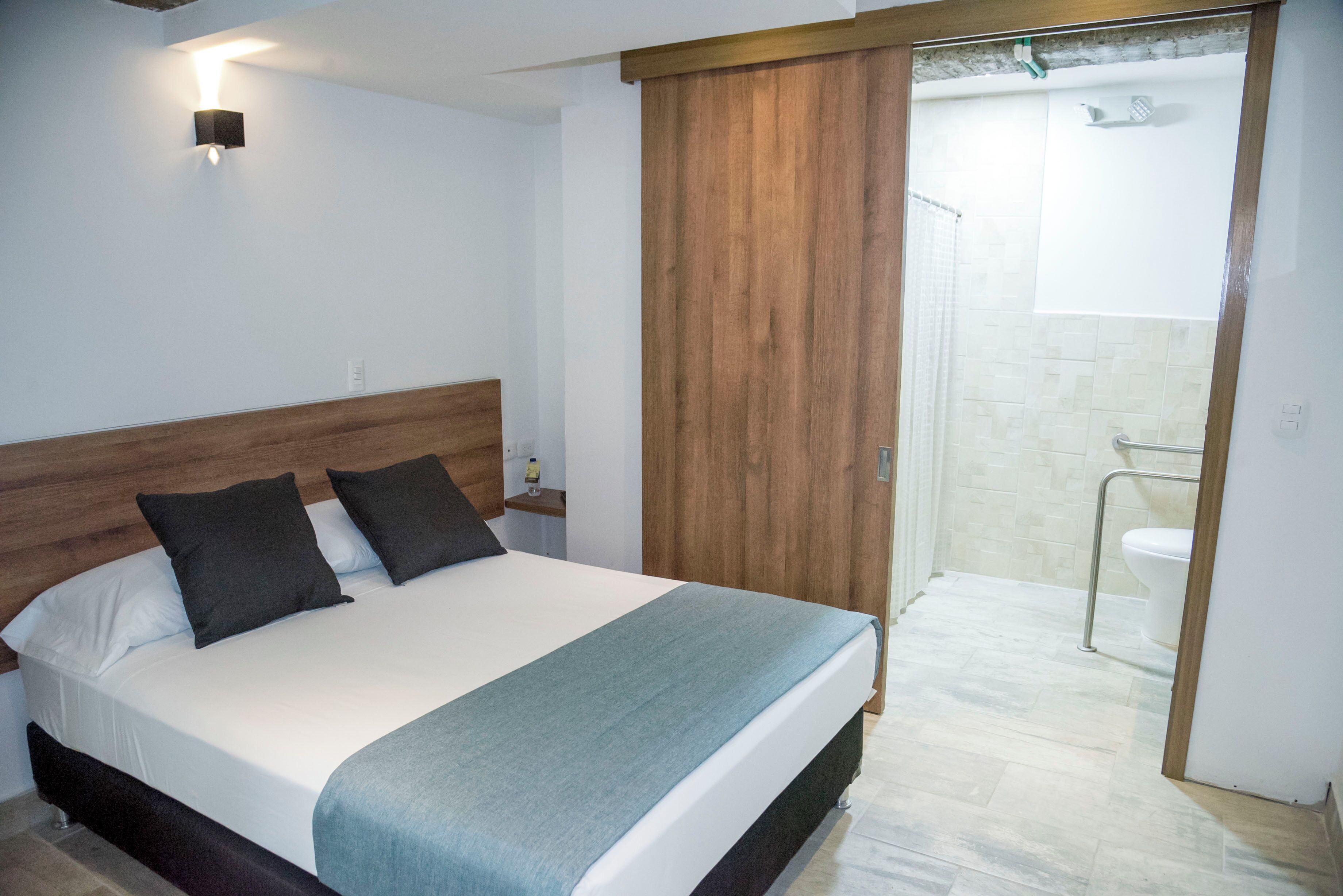 Quarto Duplo Sénior | Cortinas/cortinados opacos, ferro/tábua de engomar, Wi-fi grátis 