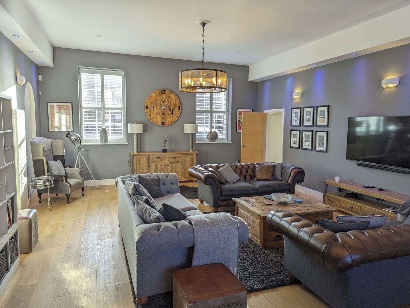 The Officers Mess - Coastal Retreat - Sleeps 10 - Colwell Bay