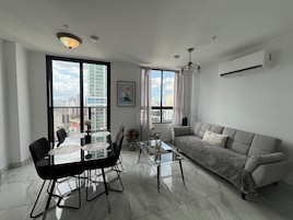 Apartamento Deluxe, varanda, Vista para a cidade | Vista do quarto