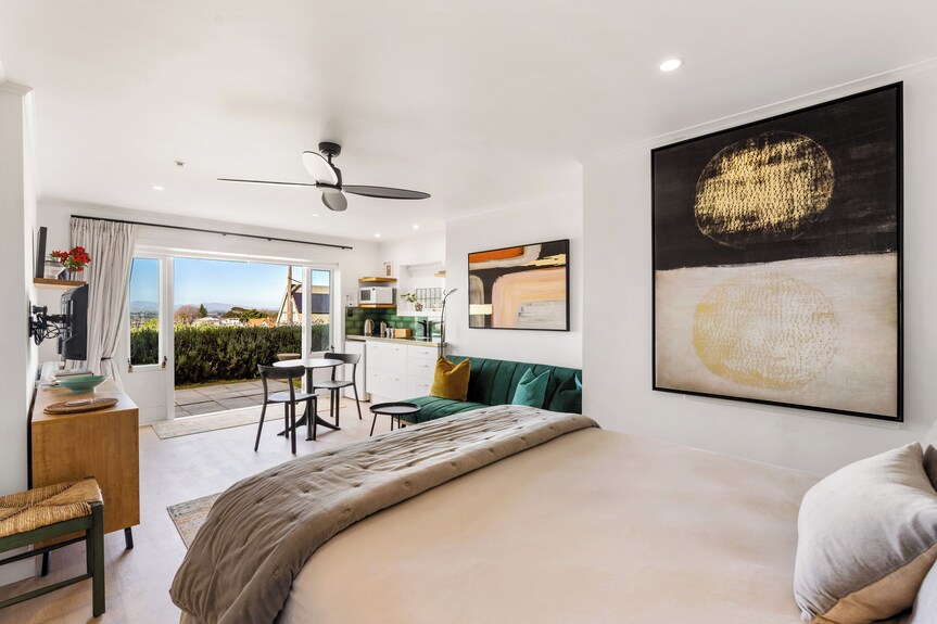 Bluff Hill Garden Retreat With Ocean View - Napier