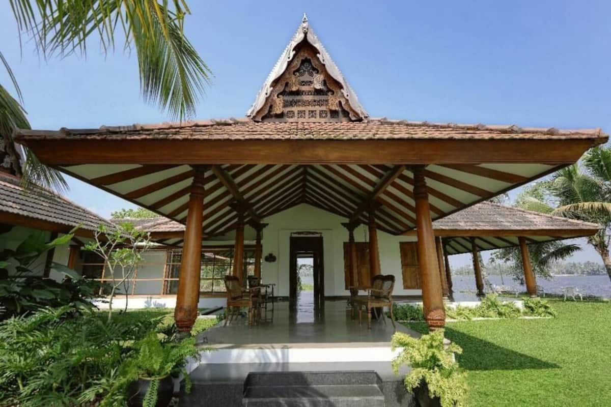 Vila superluxo, vista para o lago