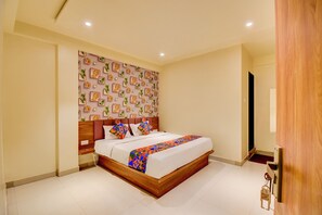 Quarto Deluxe | Lençóis de algodão egípcio, roupa de alta qualidade, cofre no quarto 