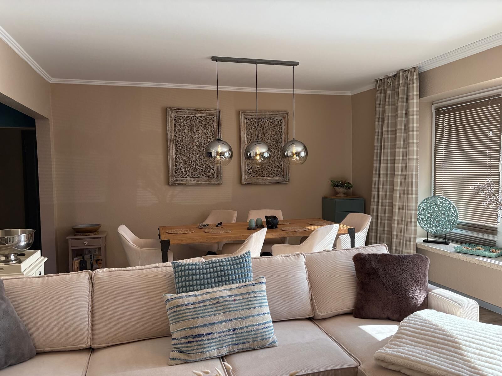 Stilvolle Ferienwohnung Am Denkmal Im Herzen Von Hage Für 4 Personen - Hage