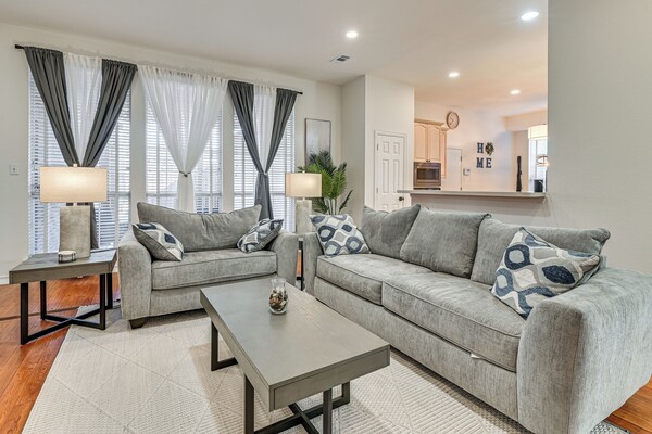 Elegant Home W/ Private Patio, 2 Mi To Utd Campus! - Dallas, TX