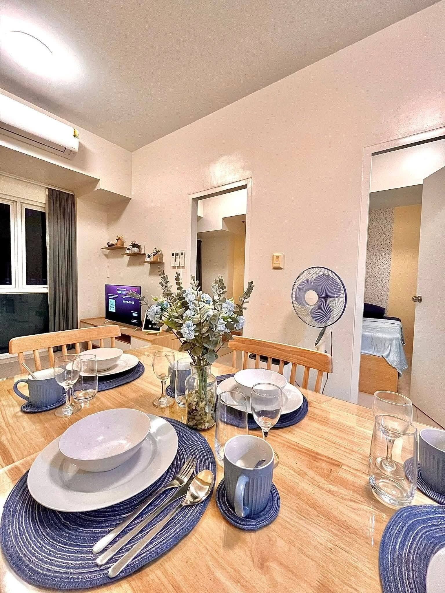 Condo econômico, sacada, vista para a cidade