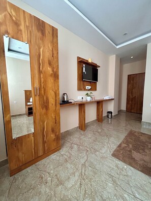 Quarto Duplo Superior, vista para a montanha | Interior