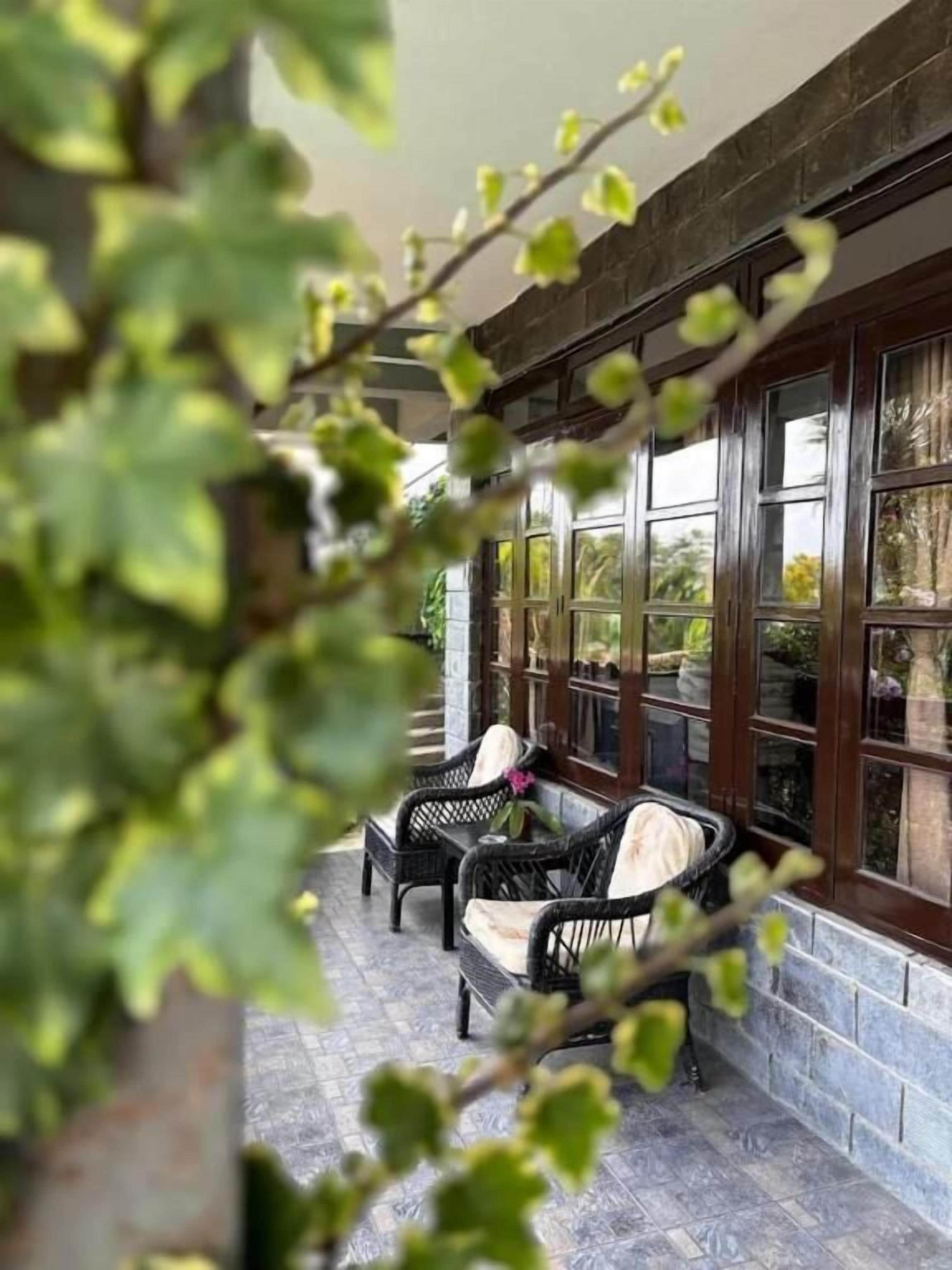 Quarto casal standard, 1 cama Queen, sacada, vista para o vale | Wi-Fi de cortesia, roupa de cama