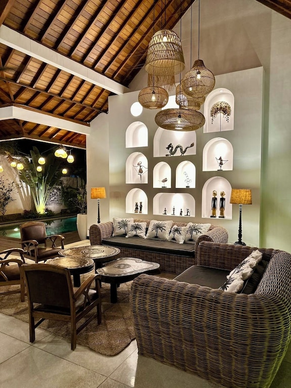 Munarose Estate - Bali