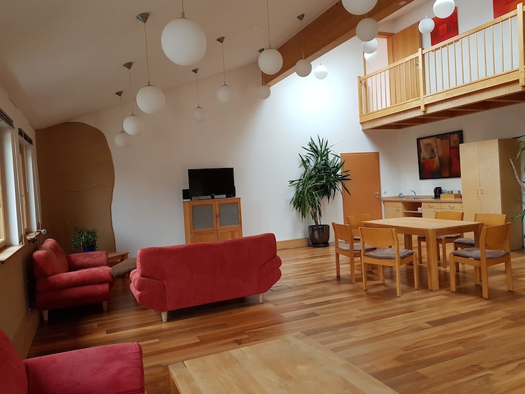 Große, Gemütliche Ferienwohnung Oder Seminarhaus Bis 15 Personen Mit 140m² - Bavaria