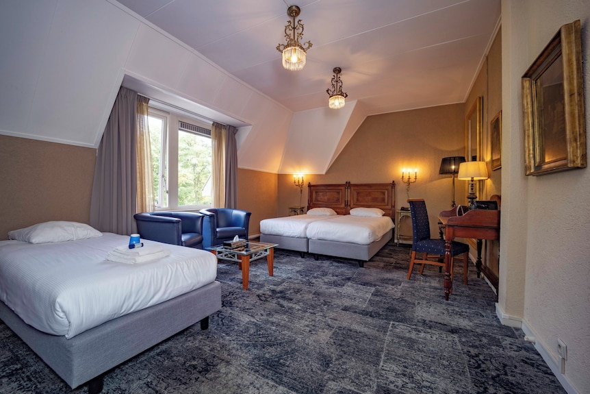 Ride And Relax With Free Parking And Trail Access Near Julianatoren Amusement - Vaassen