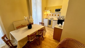 Apartamento | Restaurantes
