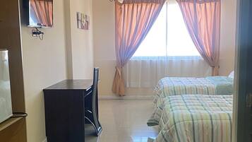 Escrivaninha, espaço de trabalho para notebook, Wi-Fi de cortesia