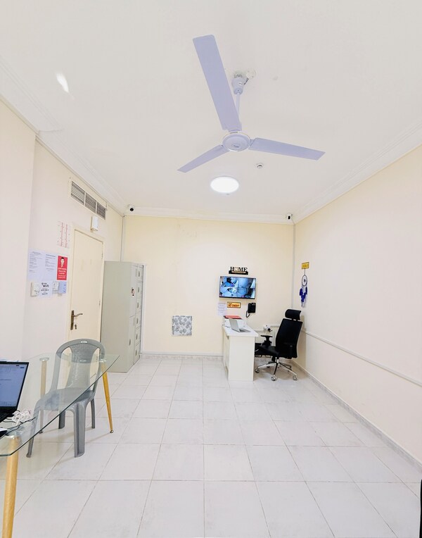 Tidy Premium Hostel - Sharjah