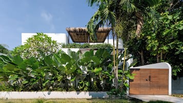 Fachada da propriedade