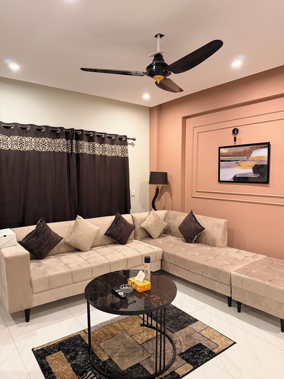 1 Bhk Apartment, View , Bharia Phase 7, Balcony , Parking , Private And Secure - 이슬라마바드