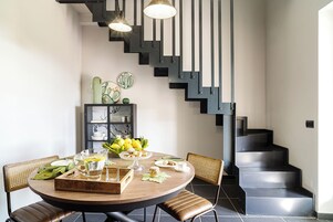 Apartamento Clássico, vista para o pátio | Restaurantes