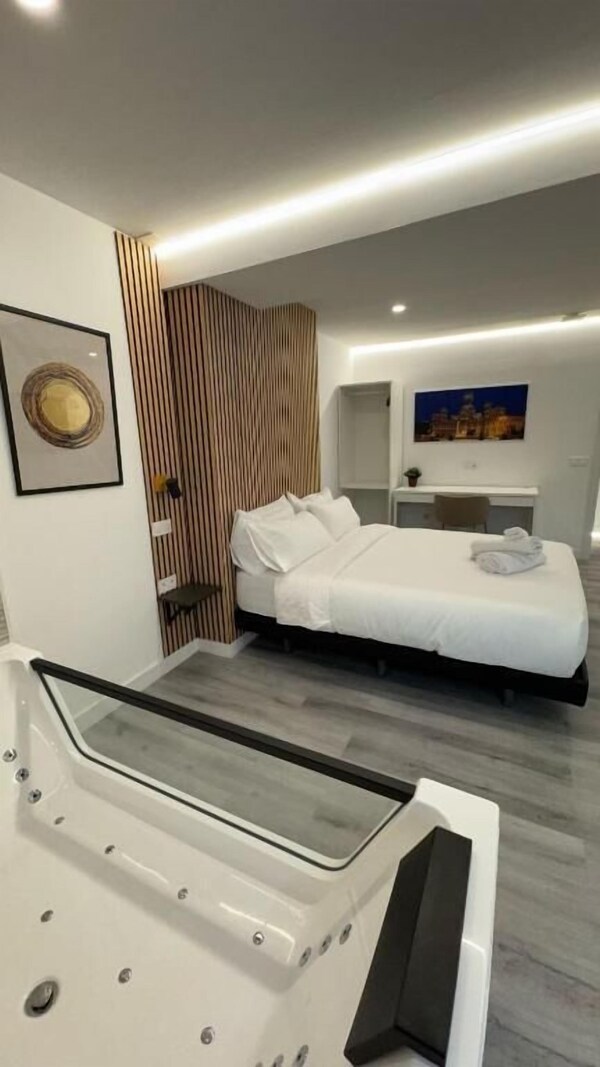 Jacuzzi Rooms - Madrid