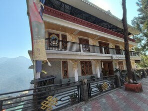 Quarto casal luxo, vista para a colina