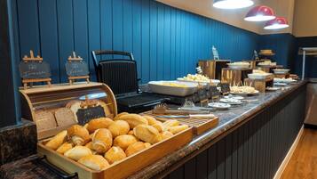 Café da manhã continental grátis todos os dias