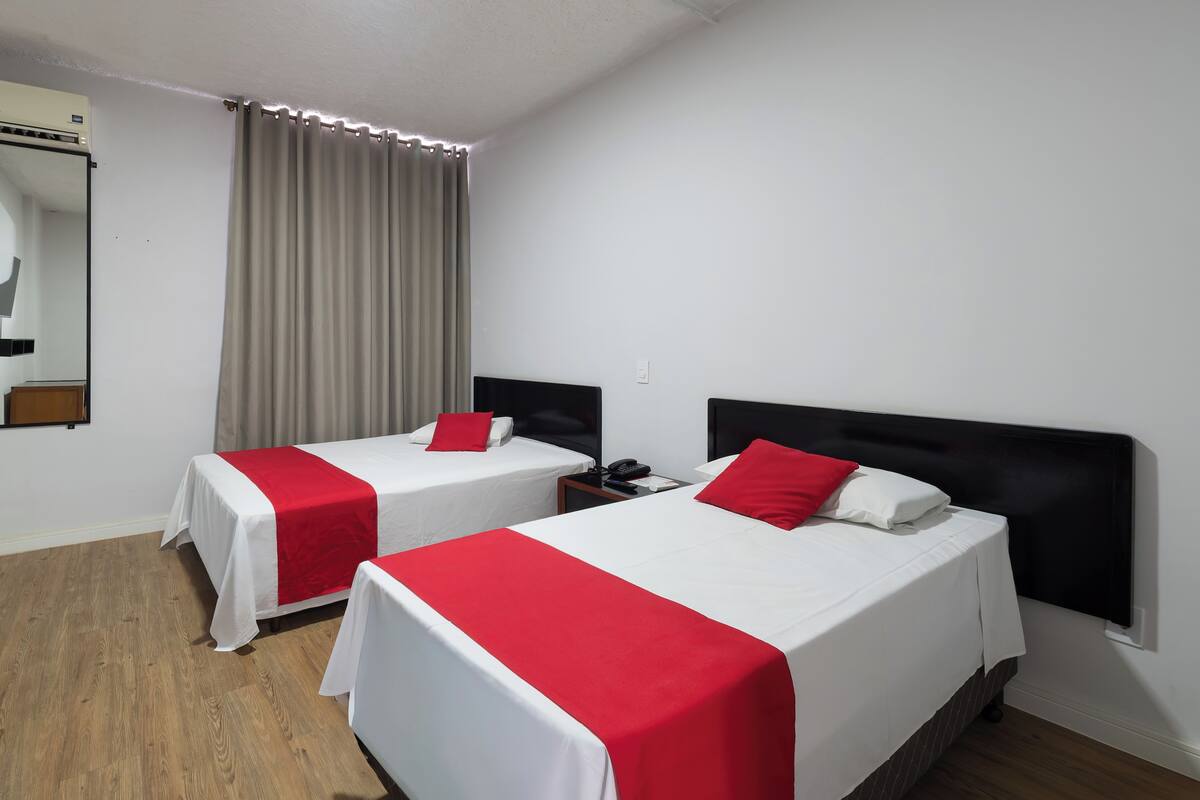 Quarto Twin Deluxe, 2 camas individuais | Wi-fi grátis