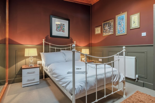 Pools Cottage 6 - Collectors Trove - Coventry